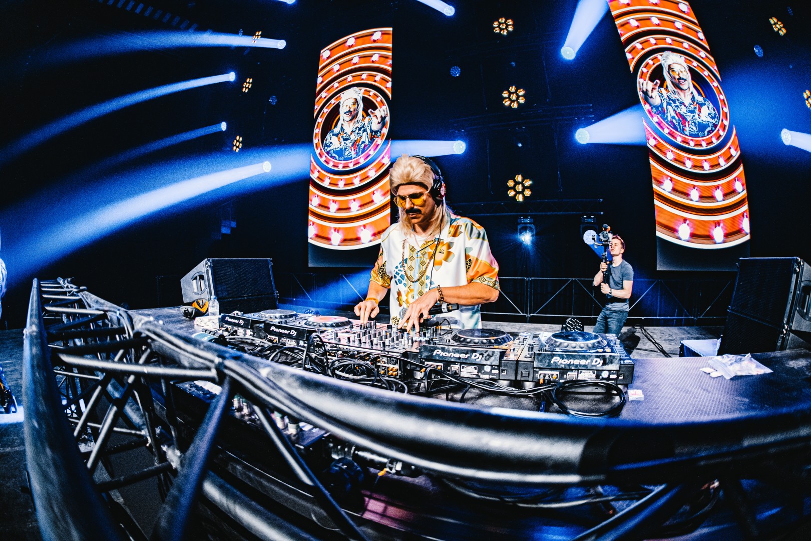 Ronny Retro - Dream Animations - DJ - 90's - Retro - Foute Party